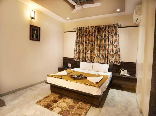 Hotel Sai Suraj Park - Shirdi