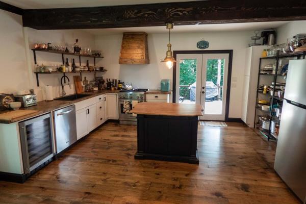 Chic Catskills Farmhouse - Monticello, NY
