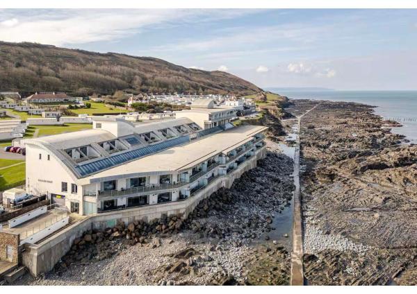 Nassau Court High Tide - Westward Ho!