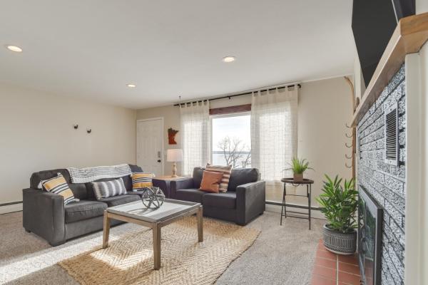 Fire Pit, Waterfront And Boat Dock Detroit Lake Gem - デトロイト・レイクス, MN