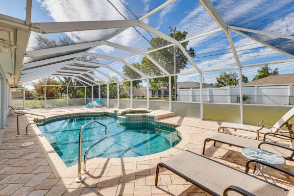 Private Pool And Spa Airy Gem With Yard In Cape Coral - Cape Coral, FL