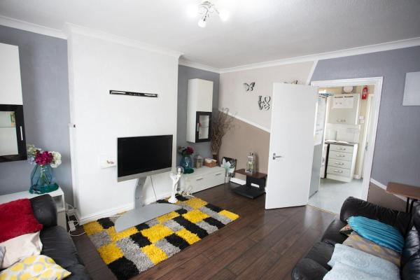 Never Give-up Academy Stay - Where Comfort Meets Care - Coventry