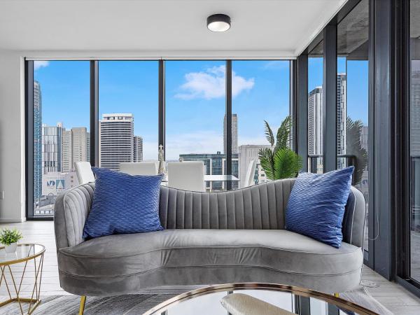 X Lounge V-panoramic Private Residence - Miami, FL