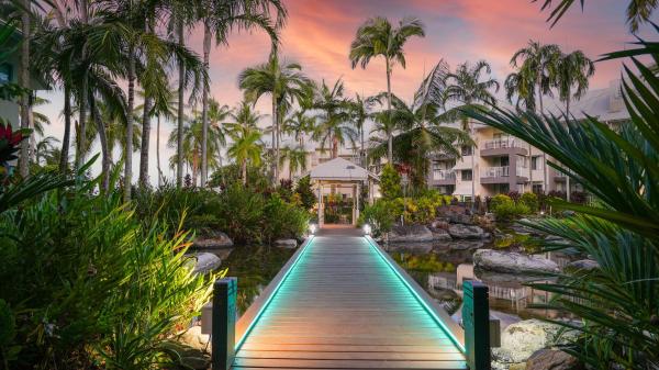 Coral Sands Beachfront Resort - Cairns