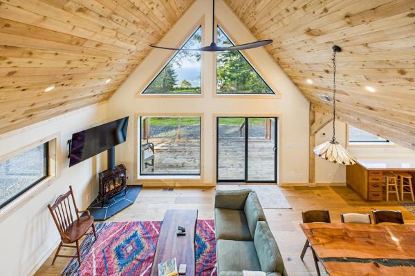 Beautiful Ocean View Cabin And Hot Tub! - Humboldt County, CA