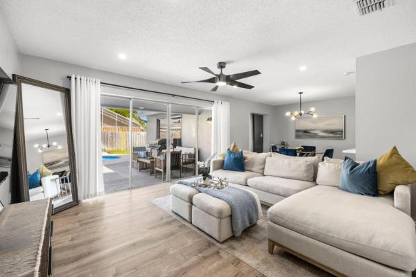 Central St Pete With Pool And Gameroom - St. Petersburg, FL