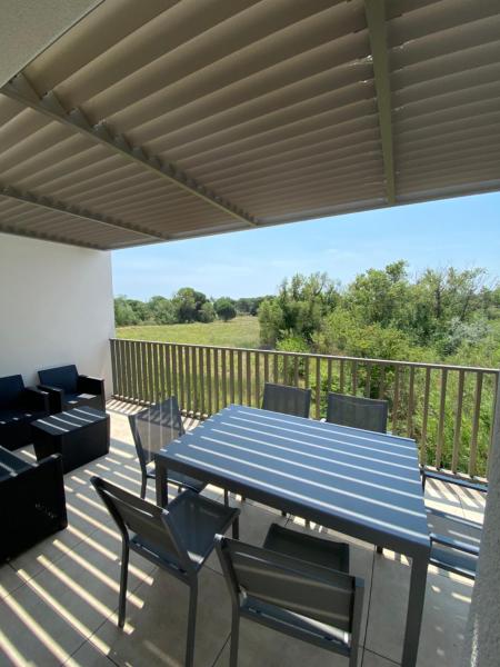 T2 Climatise 4 Pers Avec Terrasse Vue Campagne Piscine Et Parking V0773 - Vias