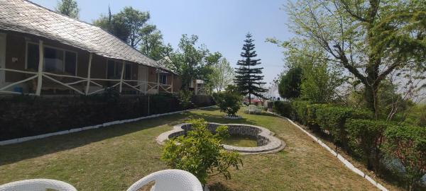 Vatika Resorts Cottages - Shoghi