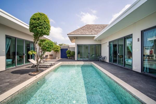 Tropical 4 Bedroom Pool Villa - Phuket