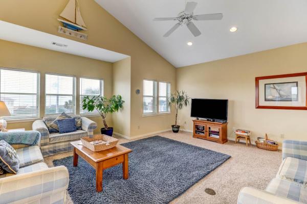 Spacious Home With Private Balcony And Ocean View - Fernandina Beach, FL