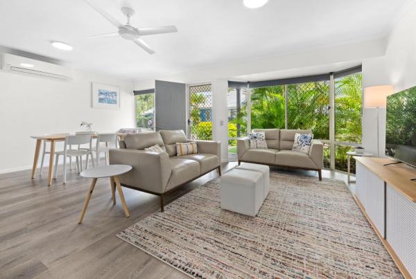 Tropical Retreat In 2 Bedroom Townhouse - Noosaville