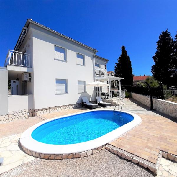 Cozy Apartment Rosmarin With Private Pool - Punat