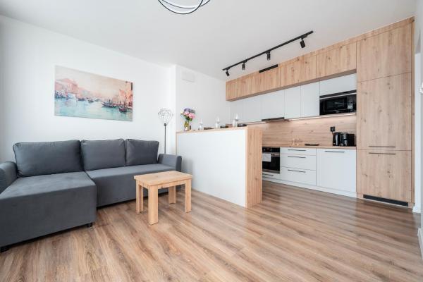 ŁóDź Rewolucji Apt - 52m2, Parking - By Rentujemy - Łódź