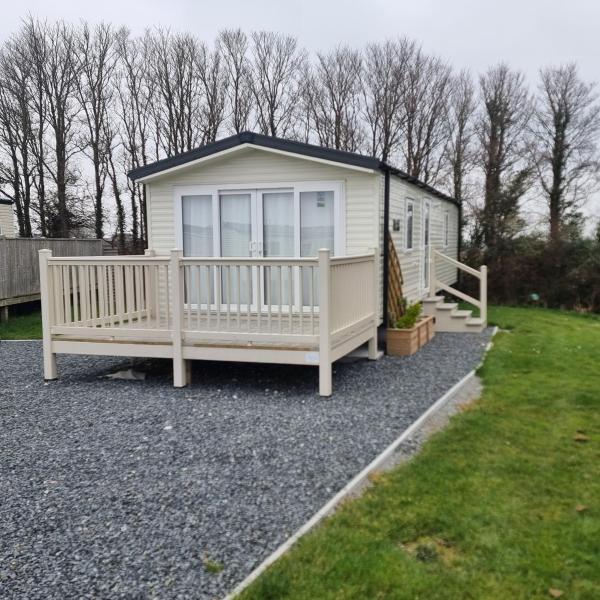 7 Bays 6 Berth Willerby Molton Caravan - Constantine Bay
