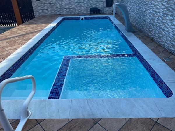 Casa Com Piscina E Três Quartos Martim De Sá - Caraguatatuba