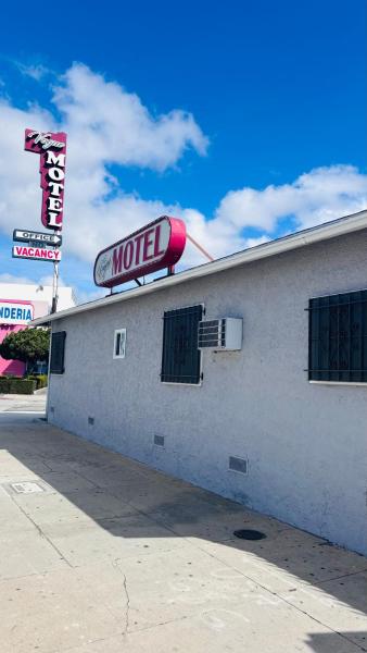 Vogue Motel - Long Beach, CA