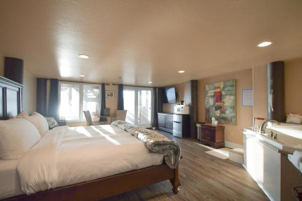 Lakeshore Lodging Lodge 609 - Homer, AK