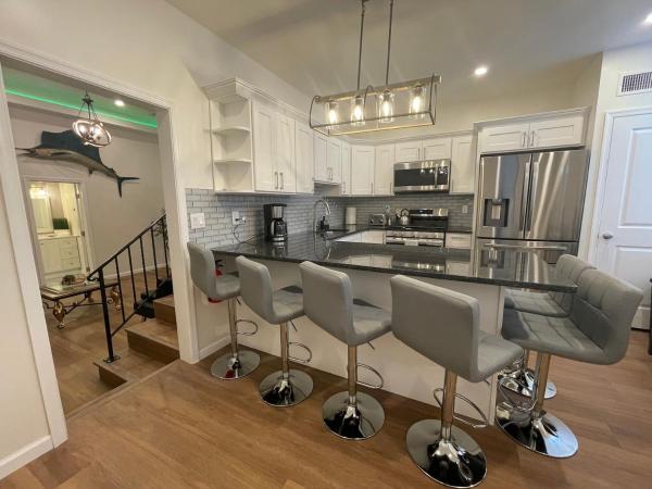 Arctic House- Walk To The Casinos, Outlets & More! - Ocean City, NJ