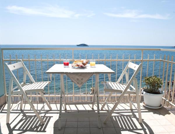 Nina - Naxos