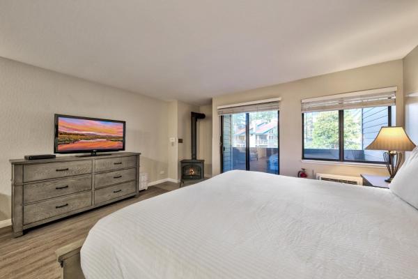 Lakeland Village 107 Laugh Love Updated Studio - South Lake Tahoe, CA