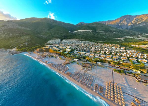 Miku Green Coast - Dhërmi