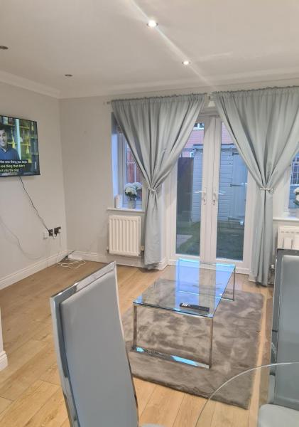 Entire Two Bedroom Ravens Lodge - Stockton-on-Tees