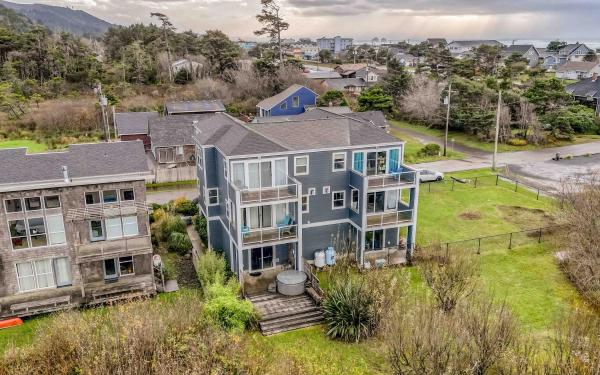 Lakeside Haven - Rockaway Beach, OR