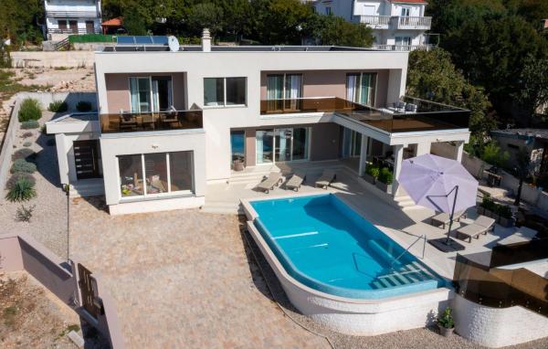 Gorgeous Home In Smrika With Sauna - Krk