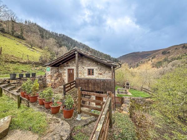 Cabaña La Gurueba, Frente Rio Y Cascada - Kantabrien