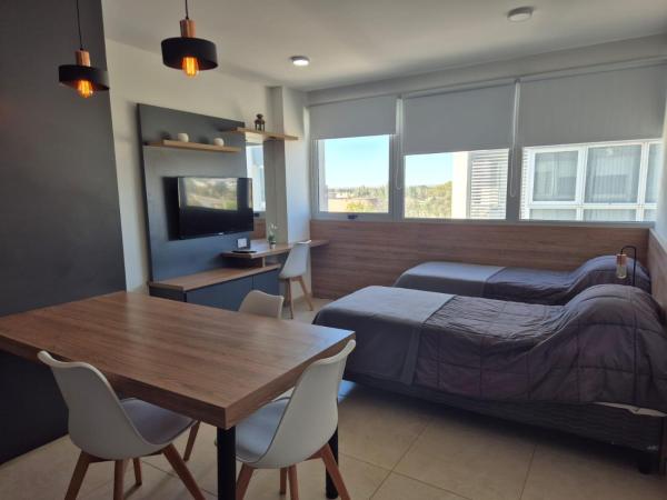 M O R A 1 Home & Office - Centenario