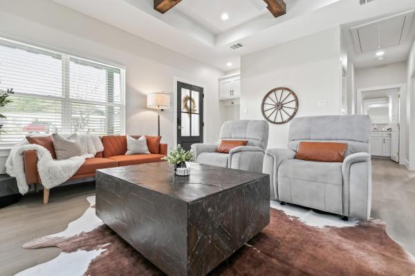 Buffalo Run Retreat, Family Friendly, Sleeps 6 - Granbury, TX