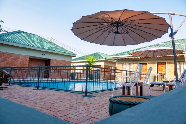Victoria Falls Premier Lodge - Victoria Falls