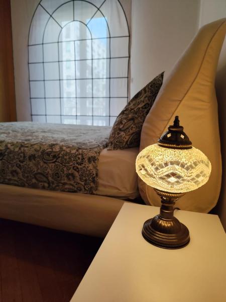 Costanza In Giallo - Milão