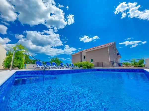 Holiday Home Ferias In Makarska, With Private Pool - Tučepi