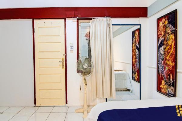 Spot On 92052 Aulya Homestay Syariah Near Tuanku Tambusai Stadium - West Sumatra