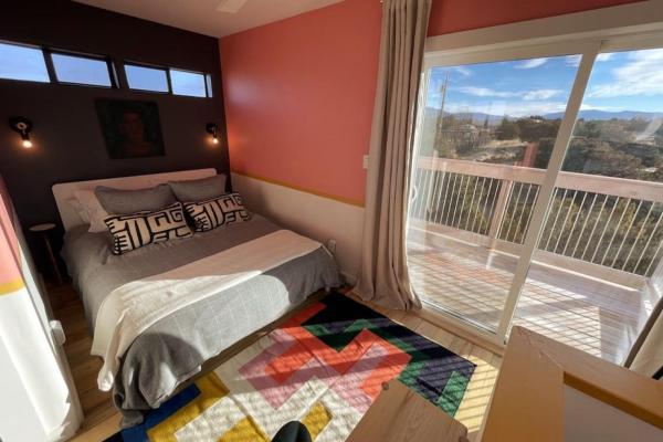 Mountain-view Casa Strega - Santa Fe, NM