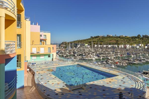 Marina Breeze Apartment With Pool - 900m From The Beach - Albufeira
