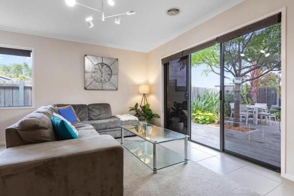 Cosy 3-bedroom Retreat With Outdoor Space - Torquay, Australia