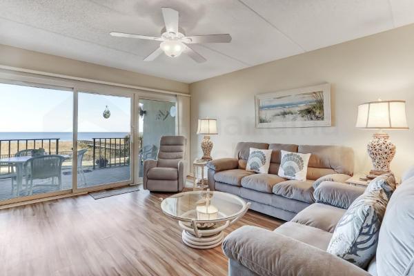 Atlantic Ocean View Condo - Fernandina Beach, FL