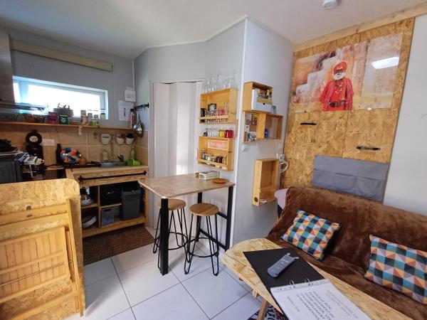 La Studette D'eve 10m2, Grand Parking Et Terrasse 18m2 - Gard