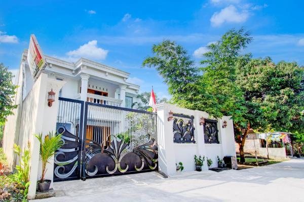 Oyo 94210 D'draman Homestay Syariah - Prambanan