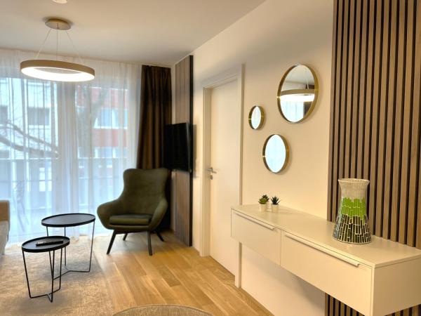 Free Parking - City Pulse Apartments At U6-metro Vienna - Viena