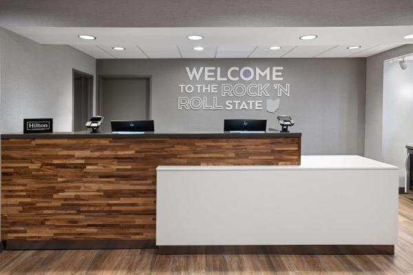 Hampton Inn Cleveland-airport/tiedeman Road - Cleveland, OH