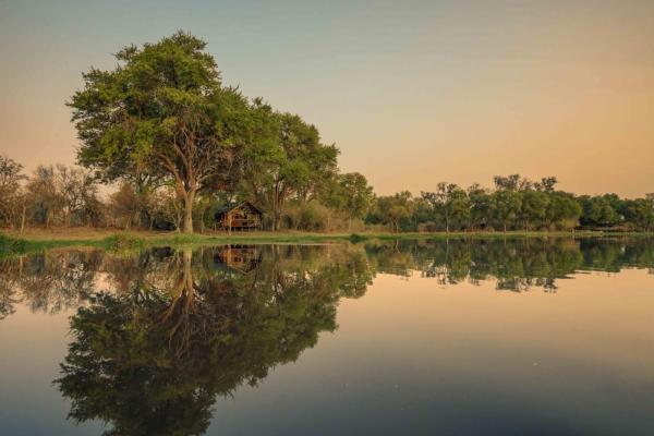 Khwai Mokoro Safaris And Campsites - Namibie