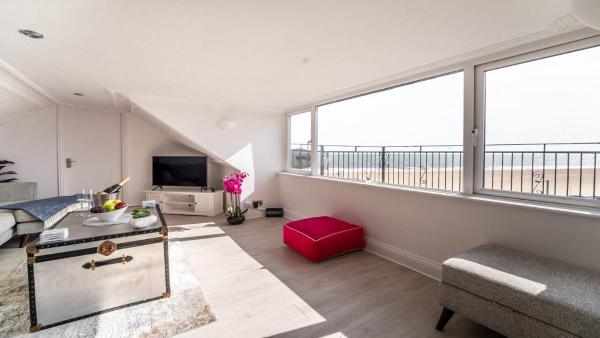 Stunning Sea View Penthouse – 2 Bedroom – 2 Bathroom - Great Yarmouth