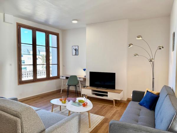 Café Des Arts Sur La Voie Des Sacres - Reims