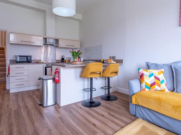 Pass The Keys Modern And Airy Apartment In Heart Of Wellington - Telford