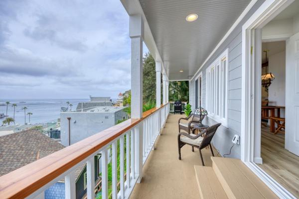 108 Middle Terrace #3 By Catalina Island Vacation Rentals - Santa Catalina Island, CA