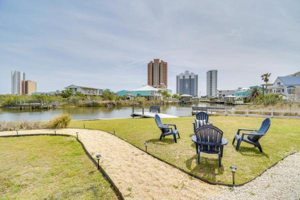2 Blocks To Beach Gulf Shores Getaway With Dock! - Gulf Shores, AL