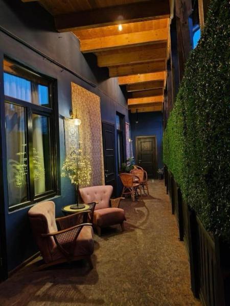 Local Hotel - Georgia